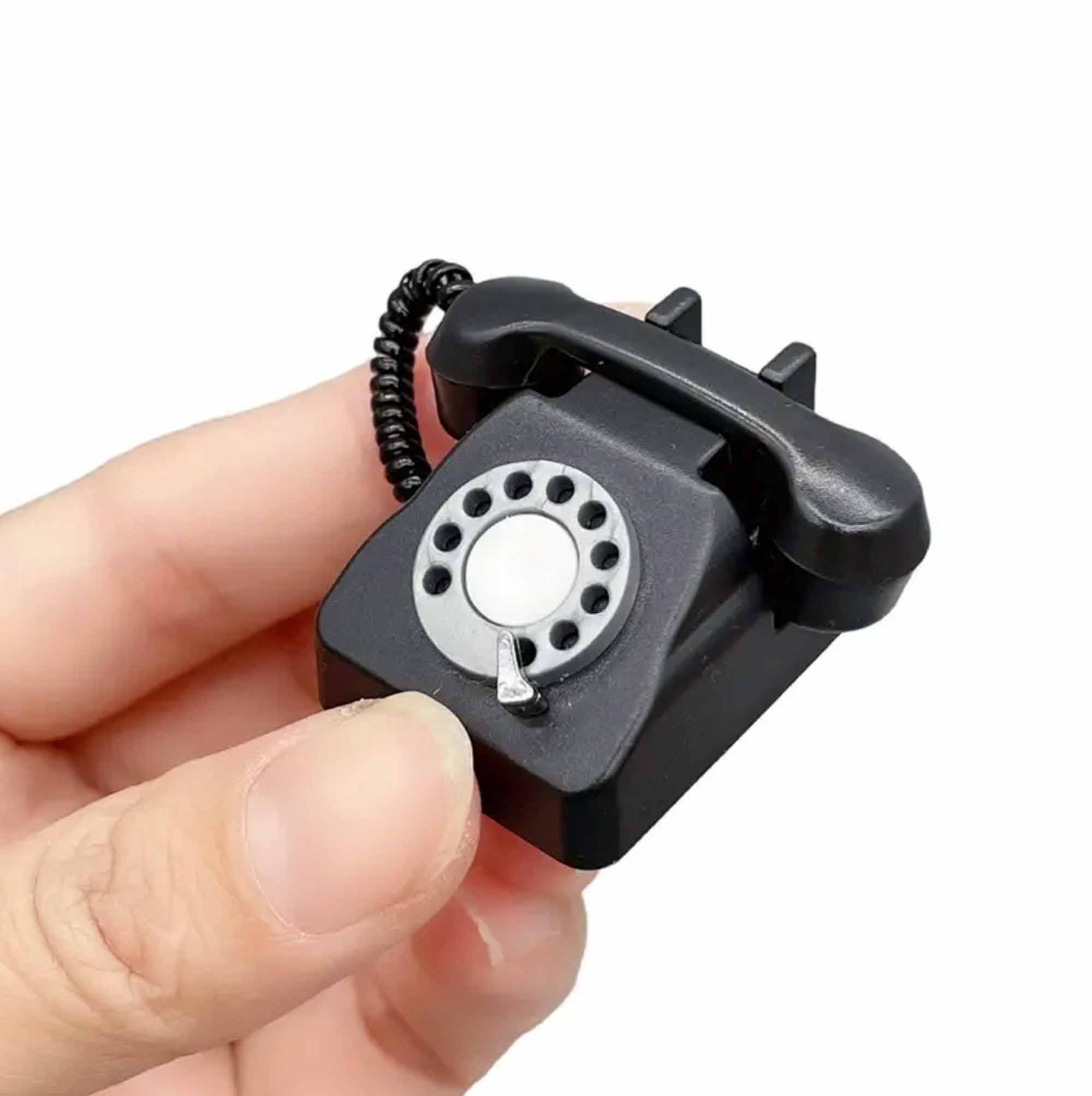 Miniature Office – Portraits and Miniatures by NC